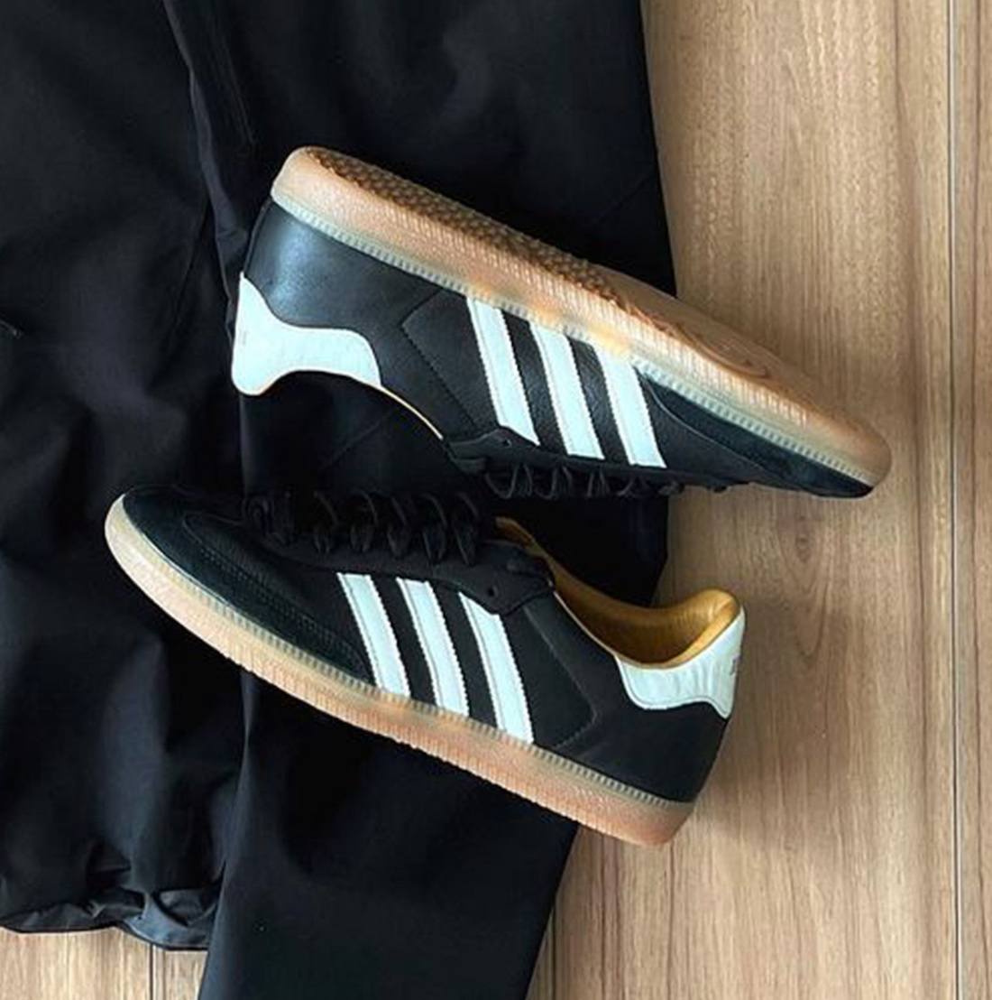 Primeras imágenes del JJJJound x adidas Samba⁠ | Desempacados